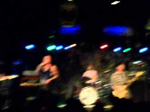 Defeat The Low Aurora Avenue rise records presents the rise records ...