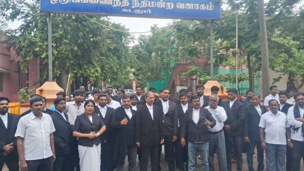 கடலூரில் பாட்டாளி மக்கள் கட்சி வழக்கறிஞர்கள் சமூக நீதிப் பேரவை சார்பில் ...