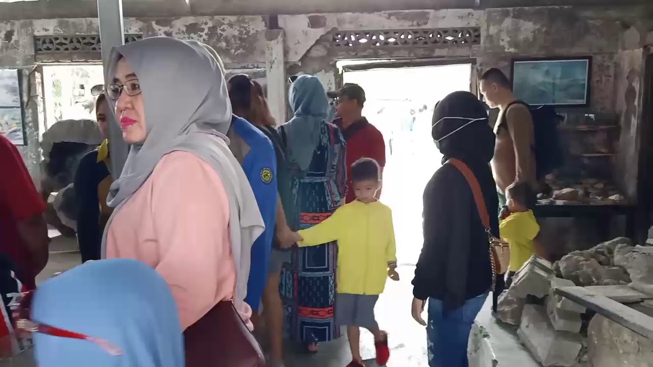 Wisata ke merapi tour mbah marijan yogyakarta - YouTube