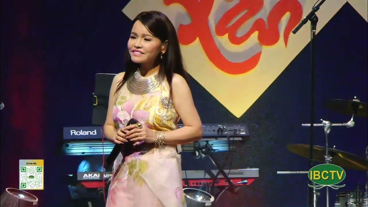 Ca Nhac Giao Thua 2025 Ai ra Xua Hue Ngoc Ha - YouTube