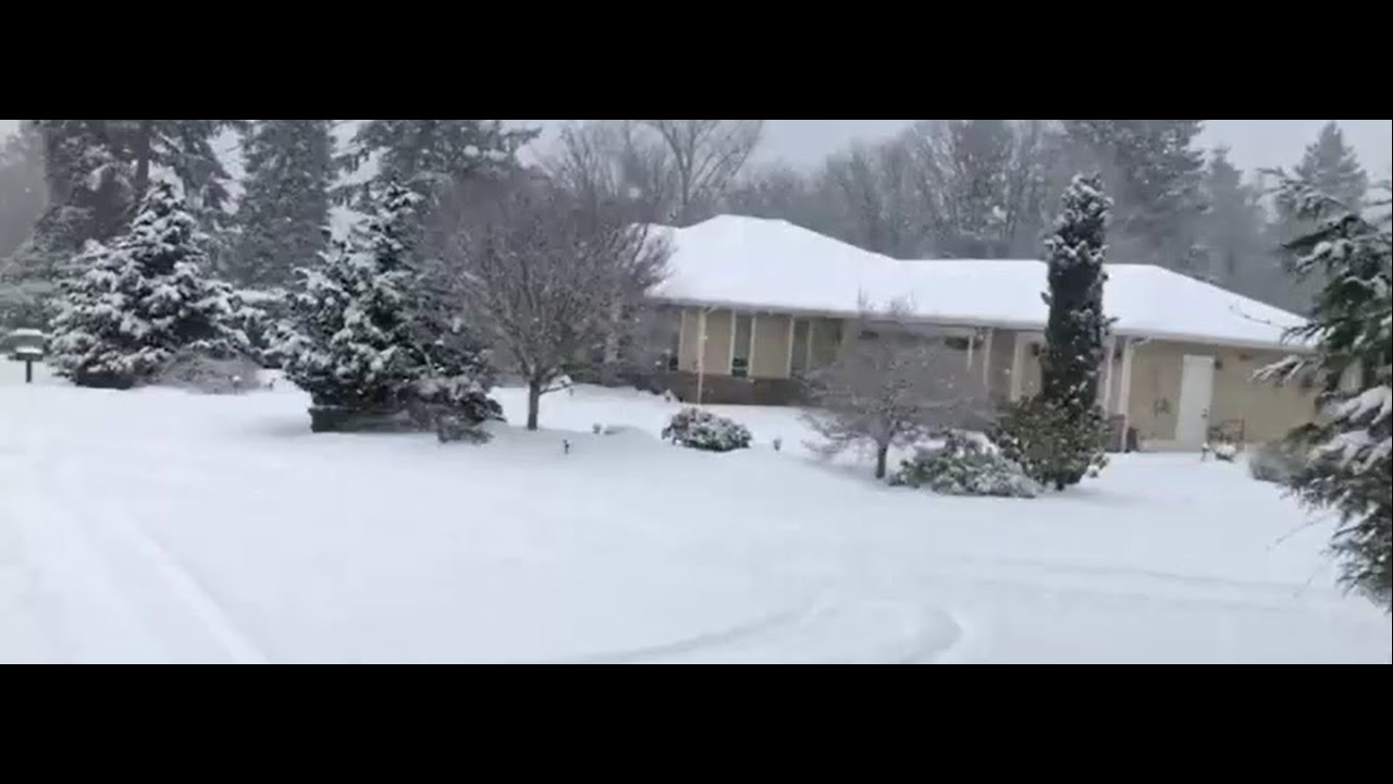 VLOG: Snowstorm in Tacoma Washington 2-13-2021 + Sledding Footage ...