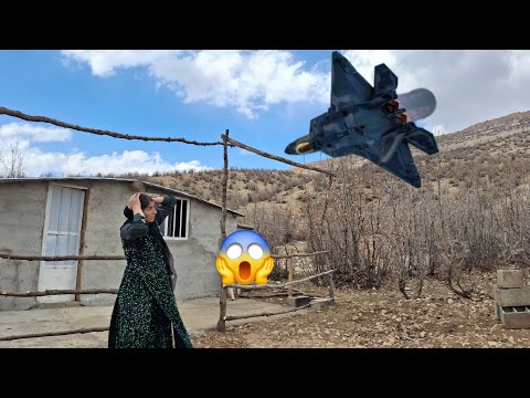 The life of a nomadic girl in the shadow of war.
