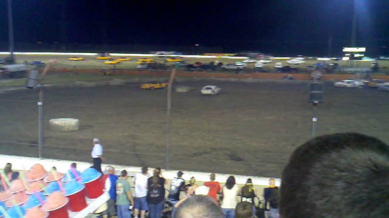 Demo derby racing - YouTube