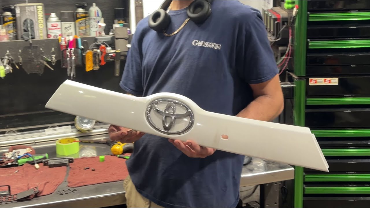 Rust Drip From Rear Trunk 2019 Toyota Highlander - YouTube