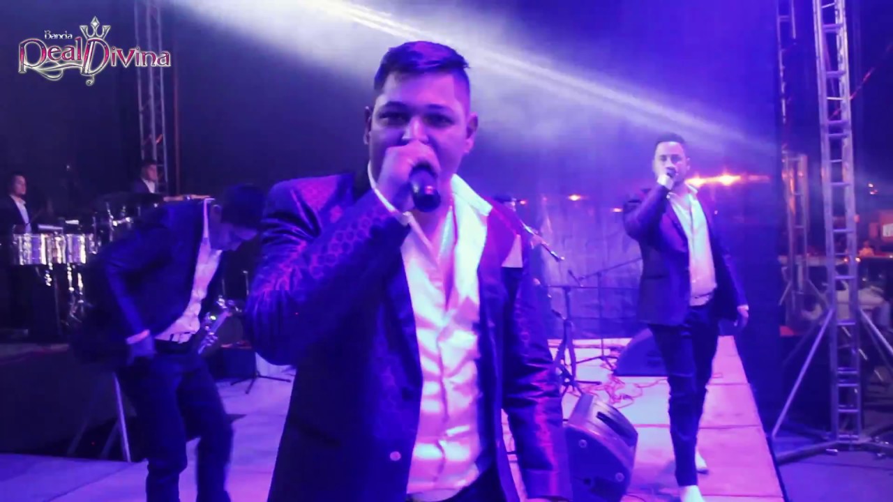 Banda Real Divina - El pavido navido (En Vivo) - YouTube