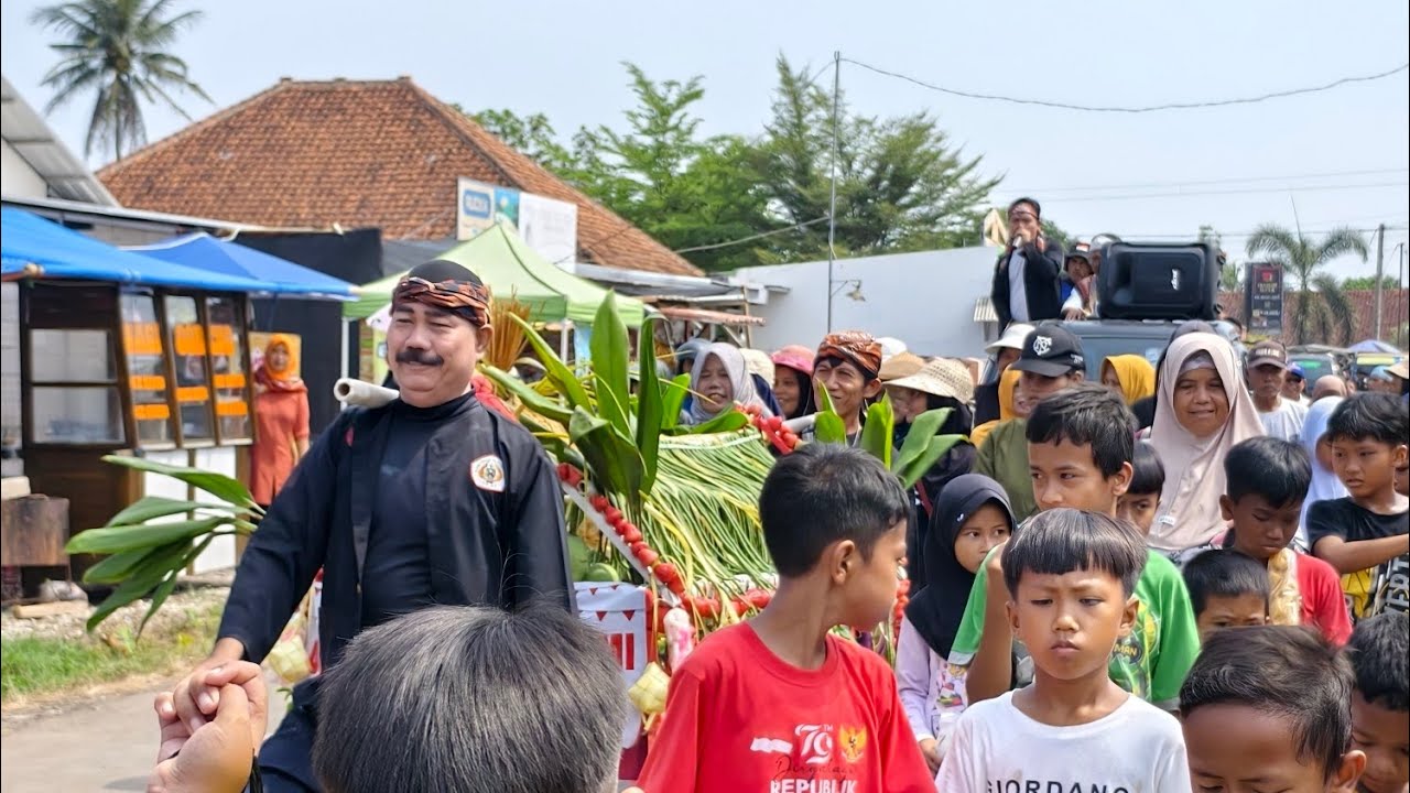 Suasana Kampung..Tradisi Adat Sunda Tahunan Ruwat Bumi dan Syukuran Di ...