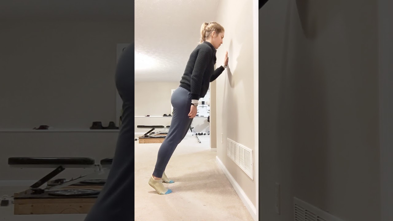 Single arm wall push up - YouTube