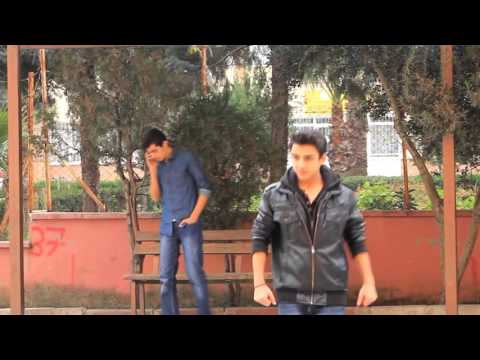 O BAYRAK İNMEZ VATAN BÖLÜNMEZ