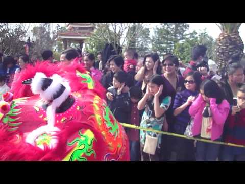 Chùa Diệu Quang Buddhist Temple | Sacramento, California - YouTube