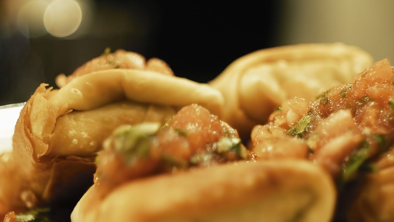 Halloumi im Brickteig mit süss-scharfer Koriander-Tomatensalsa - Vegi ...