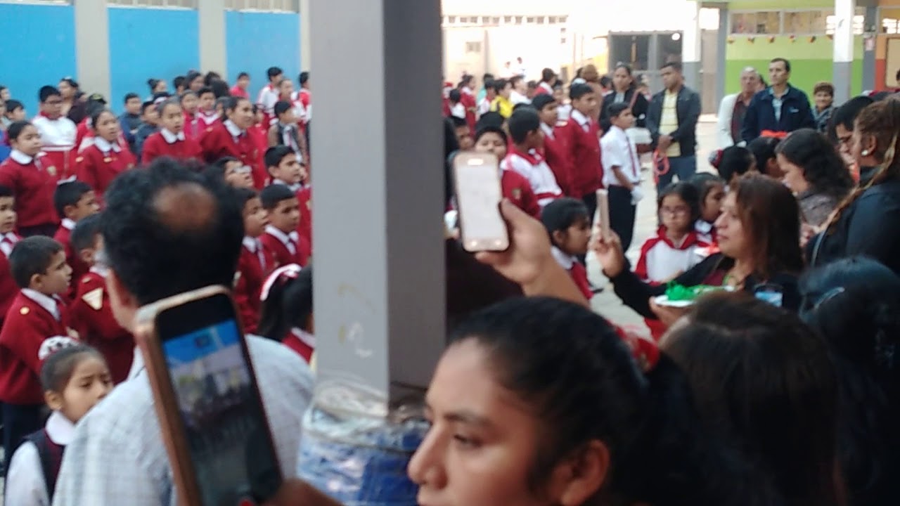 Himno Colegio Ricardo Bentin... - YouTube