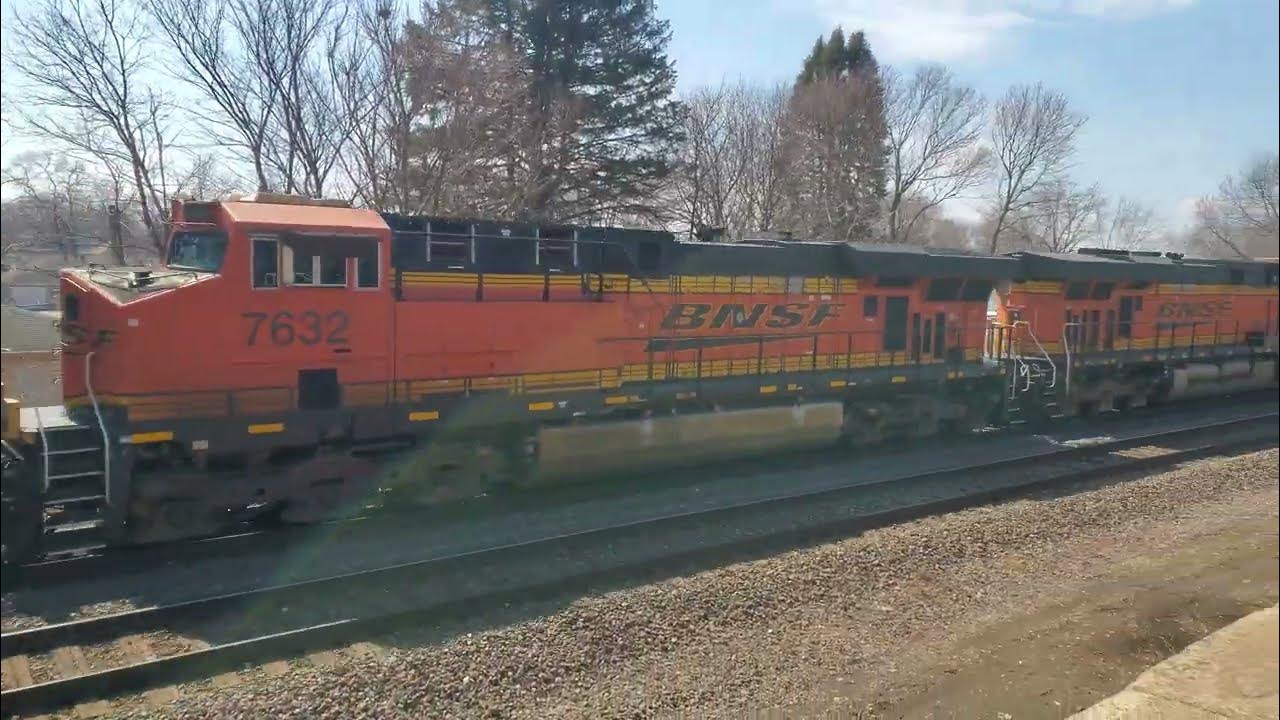 3/16/2022 BNSF 6194, BNSF 7632 - YouTube