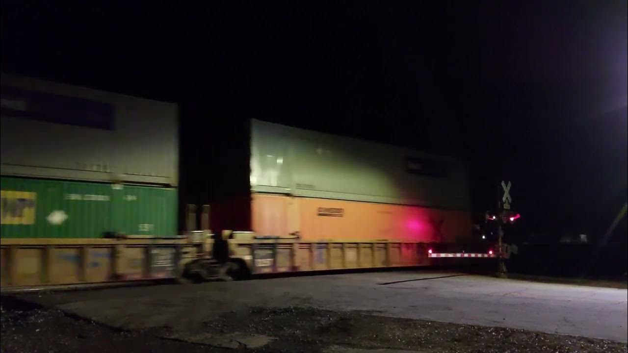 NS AC44C6M #4413 leads 265 - YouTube