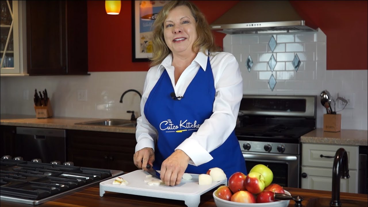 How to Core and Slice an Apple - YouTube