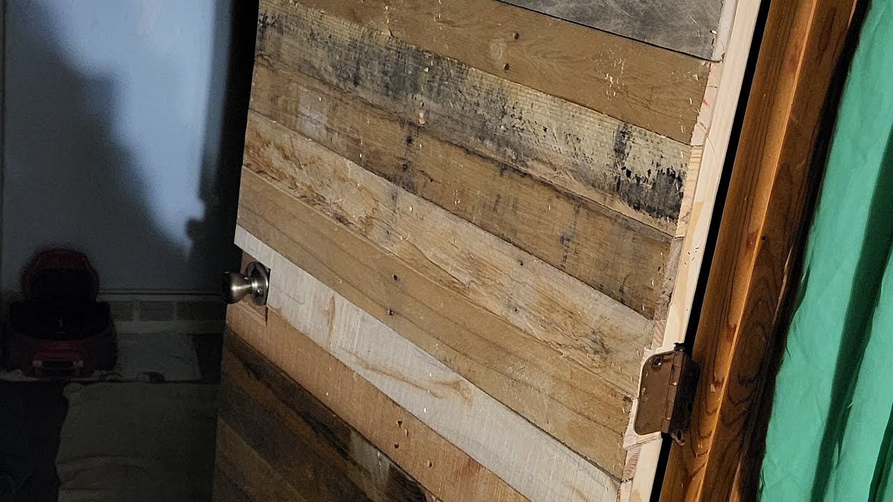 Creating a Pallet door - YouTube