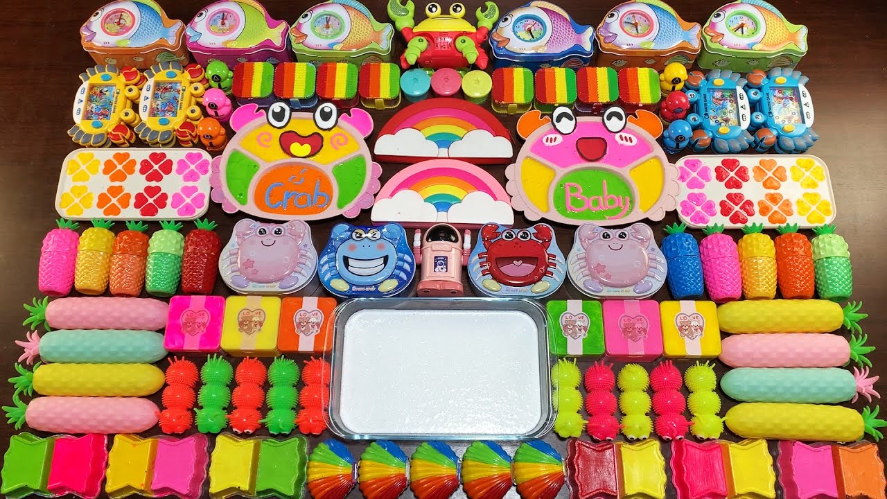 CLAY CRAB AND GLITTER AND MAKEUP ! Mixing Random Things Into GLOSSY ...