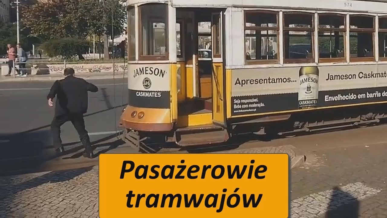 Dziwne zachowanie pasażerów tramwajów/Strange behavior of tram ...