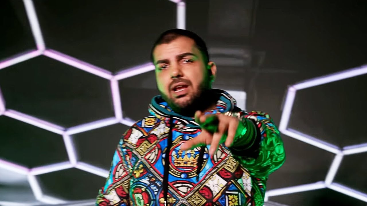 Cristi Mega - O poza daca postez [Videoclip Oficial] 2023 - YouTube