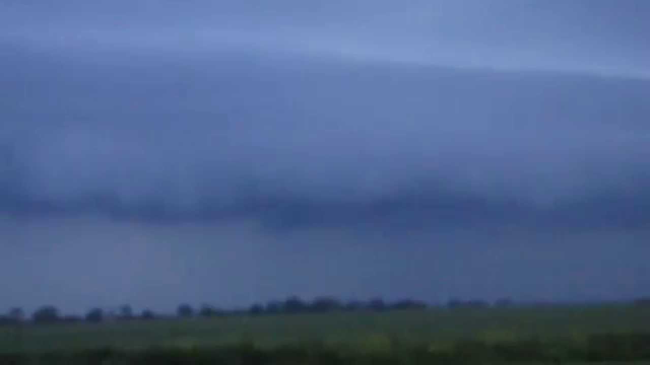 Roll Cloud Horizontal Cloud Formation Lincolnshire UK - YouTube
