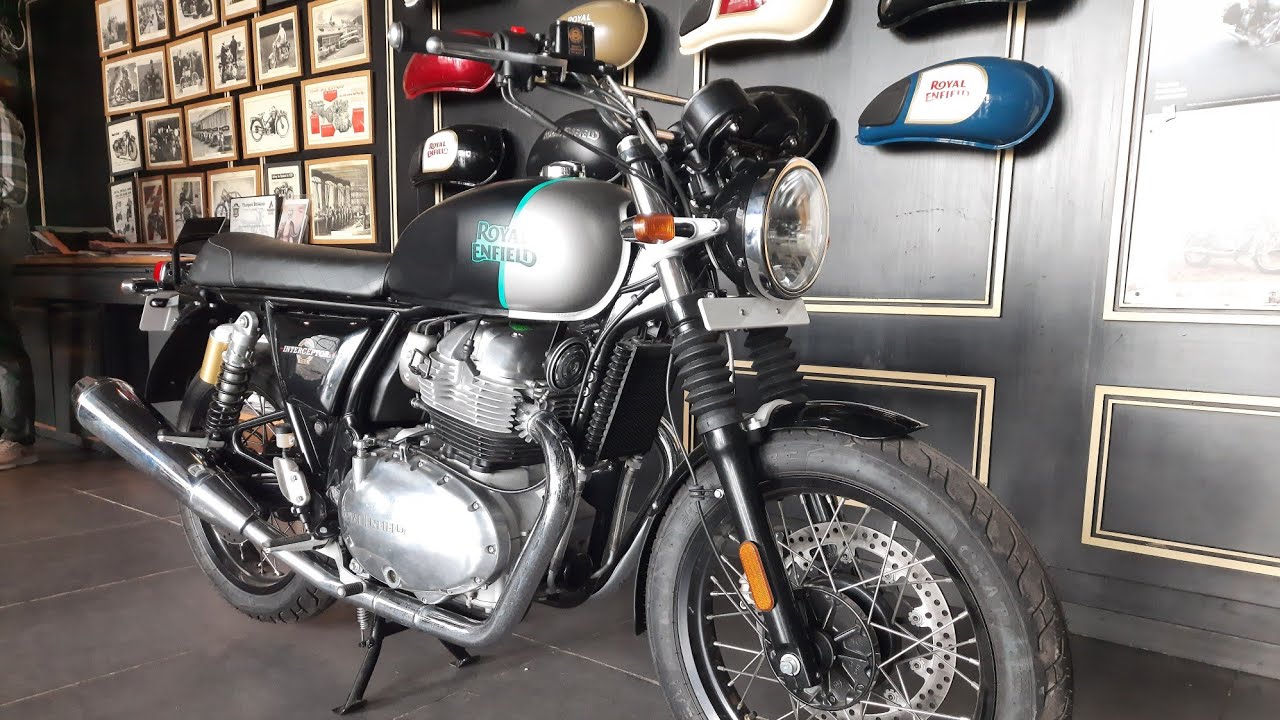 Royal Enfield Interceptor 650 Downtown Drag - YouTube