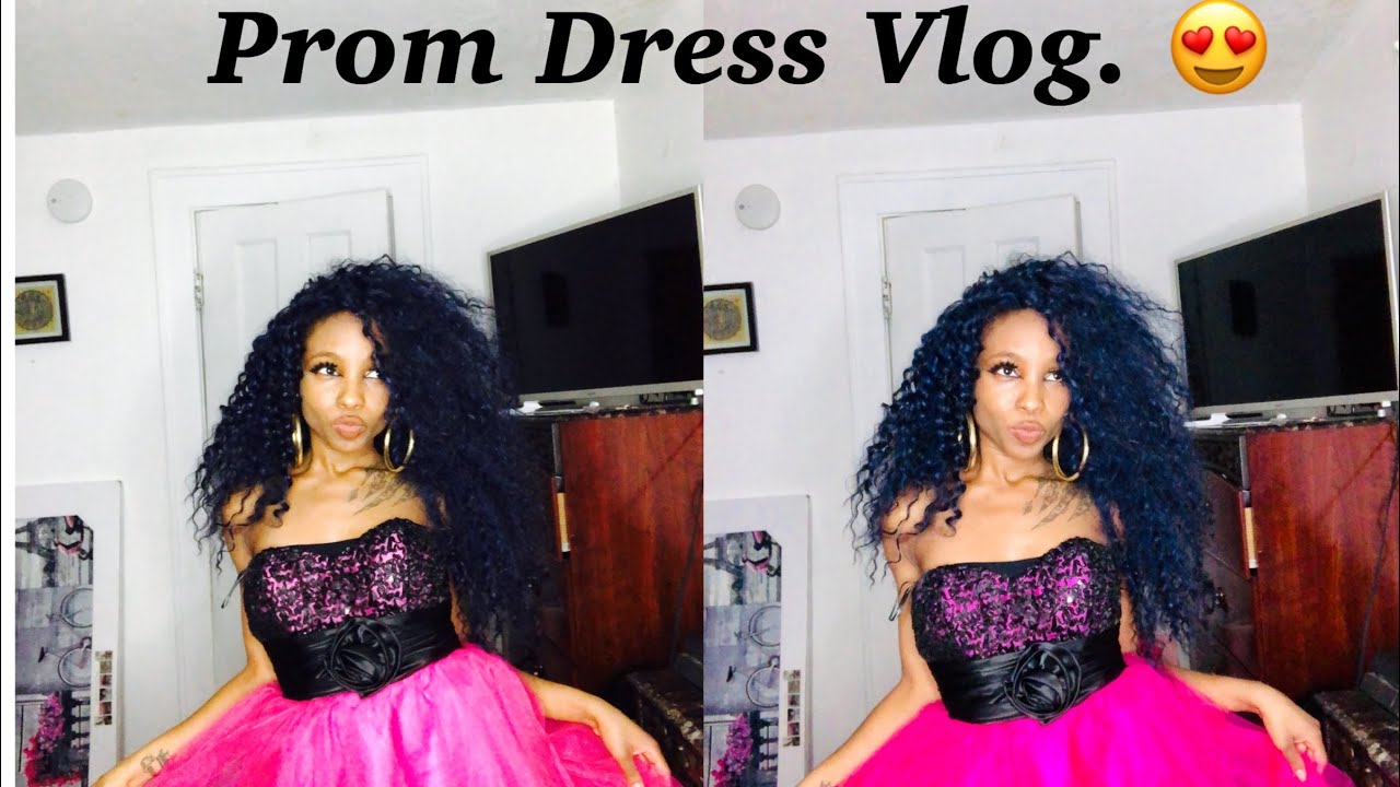 TRYING ON OLD PROM DRESSES 👗/ Mini Vlog - YouTube