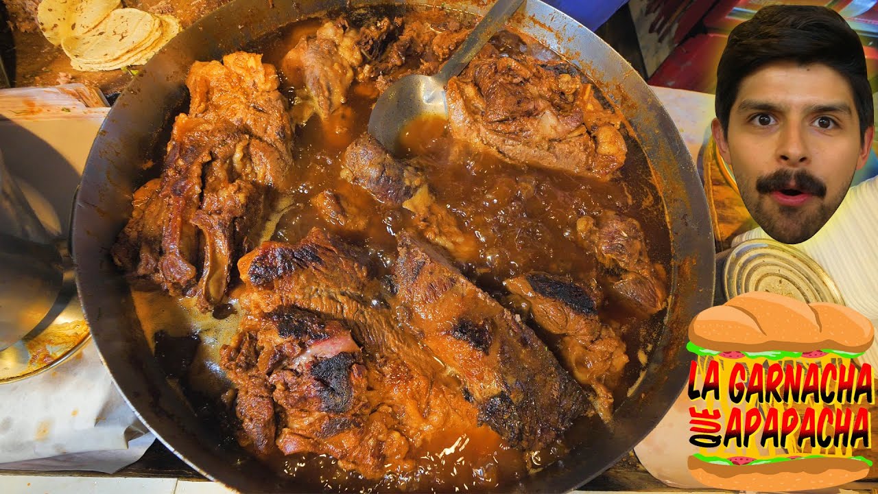 El taco CHILANGO más JUGOSO de la CDMX | La garnacha que apapacha - YouTube