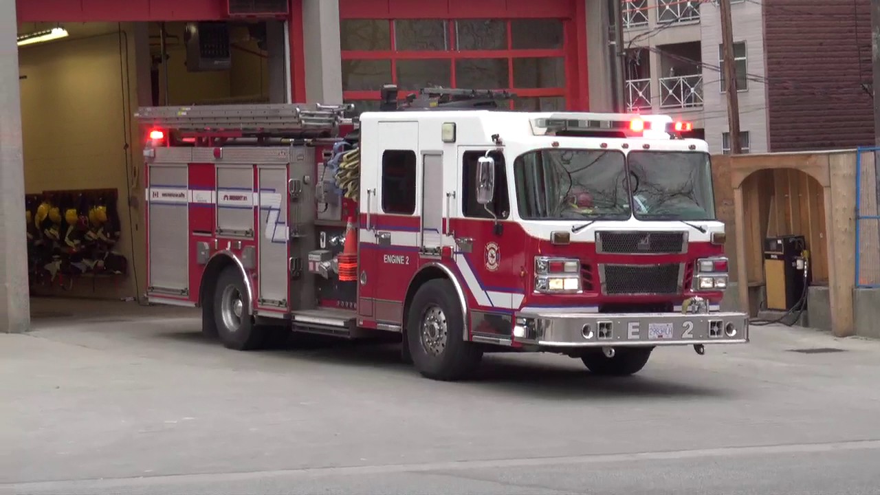 Vancouver Fire Engine 2 Responding - YouTube