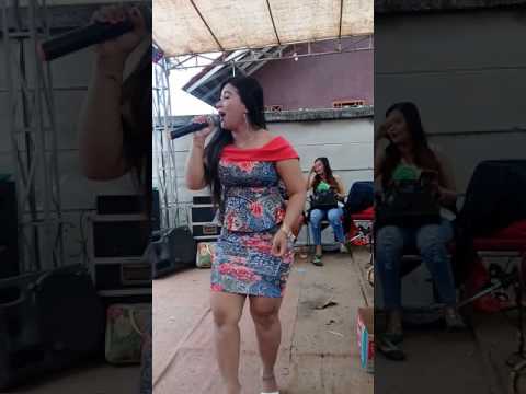 ayu ariska siang2 bikin ngangkang