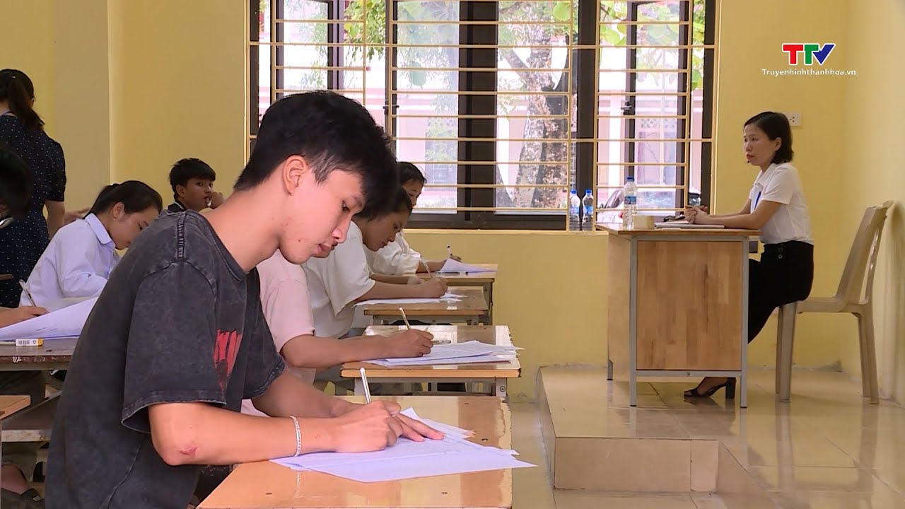 Ngày đầu tiên Kỳ thi Tốt nghiệp THPT 2024 tại Thanh Hóa diễn ra an toàn ...
