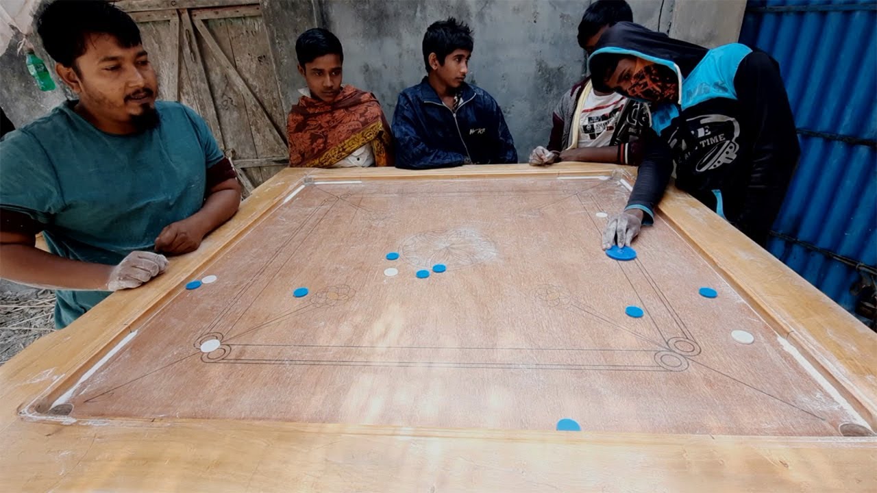 Carrom playing by village people ||| Interesting carom play ||| carrom ...