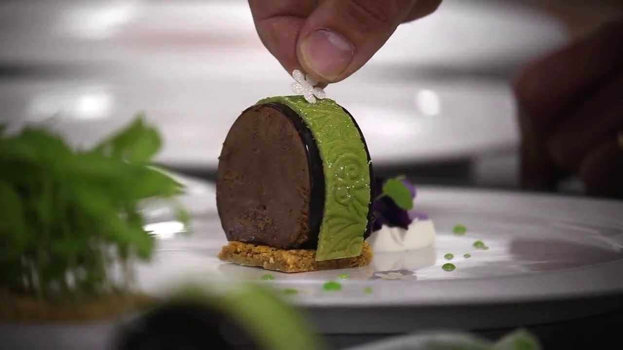 Philippe Labbé ouvre les portes du Shangri-La Paris avec P.Bertrand et ...