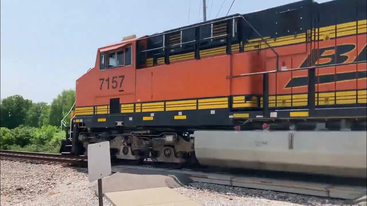 BNSF 7157 Lead’s the V-BIRSBD Westbound AutoRack Train in Republic Missouri 5-27-2023 - YouTube