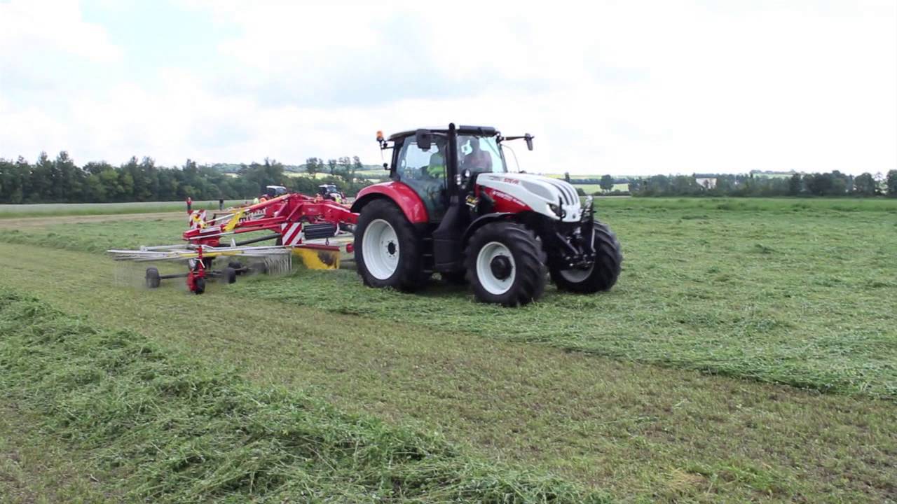 Steyr 4125 Profi Classic shrnuje vojtěšku - YouTube