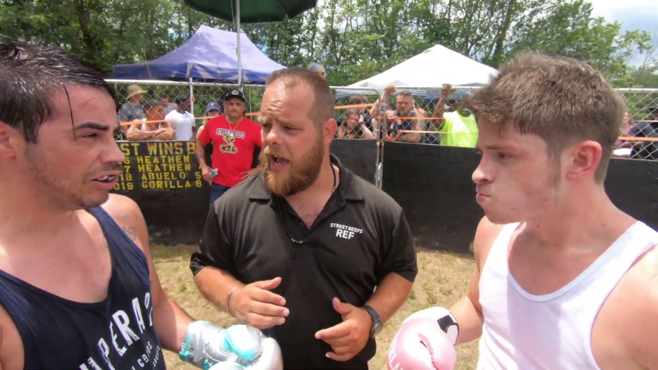 STREETBEEFS | SNAKE vs GENIUS - YouTube