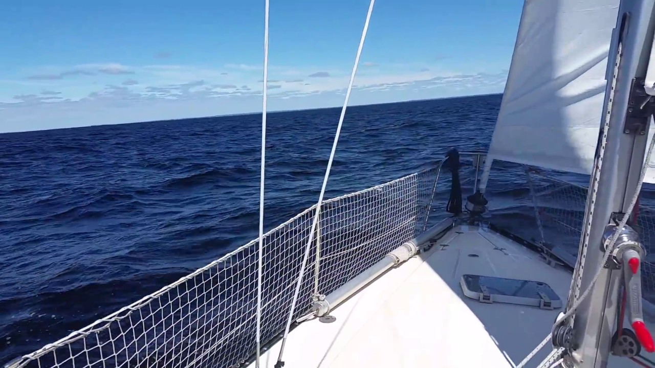 Kelt 8.50 20kn wind - YouTube