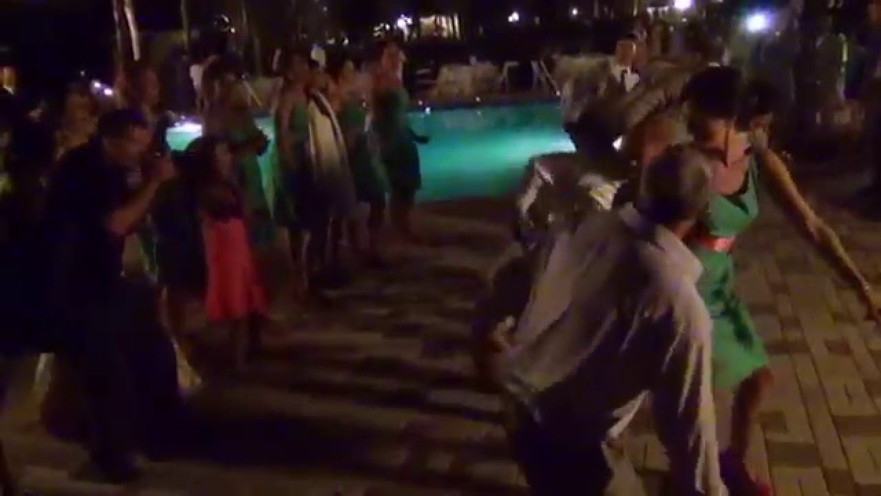 2012 Matt & Mandy Wedding - Poolside Flash Mob - YouTube