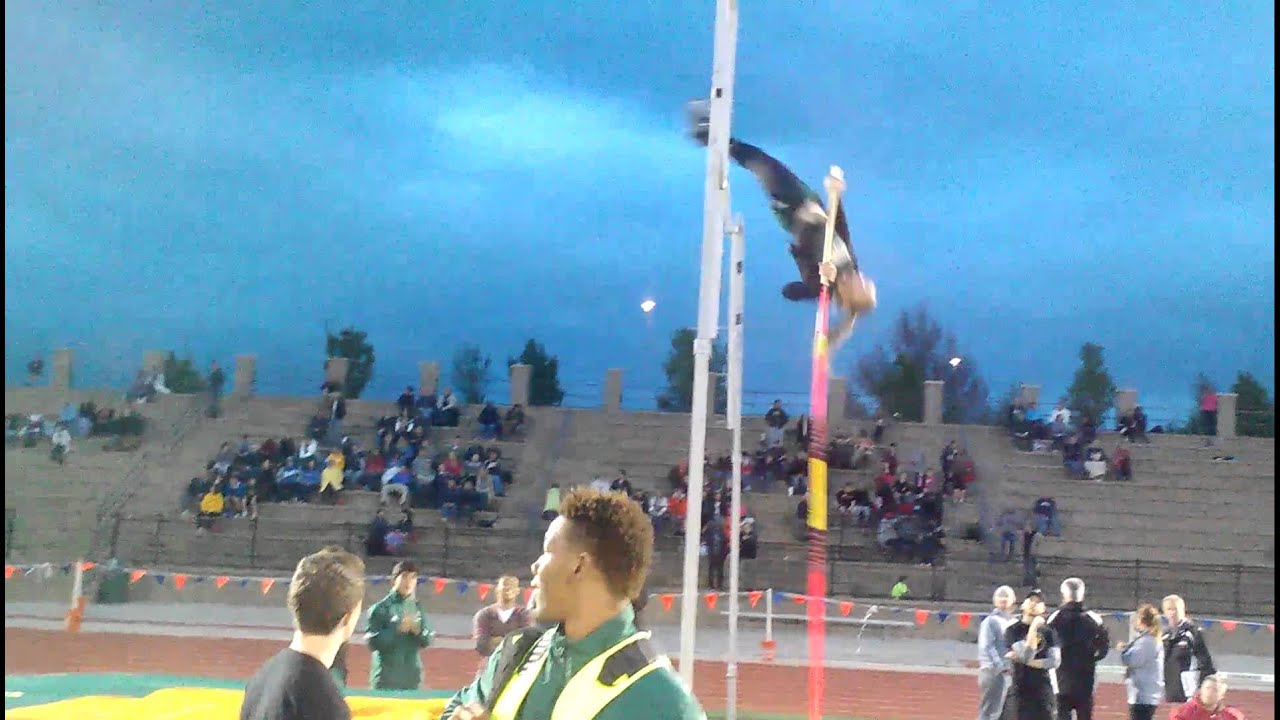 Callie Hicks 12 ft attempt, dad loses it - YouTube