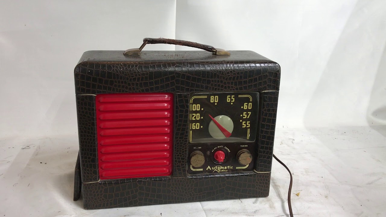AUTOMATIC RADIO MFG CO PORTABLE AM RADIO Model C-60 - YouTube