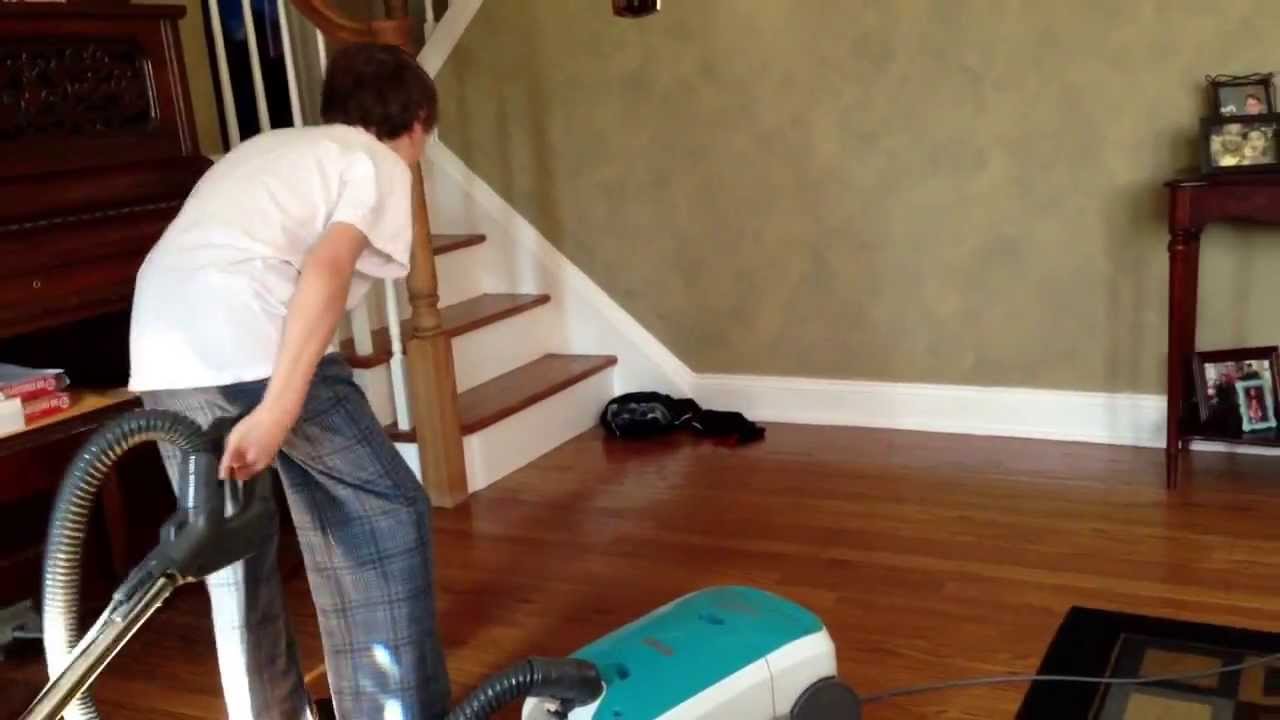 Vacuum fail - YouTube