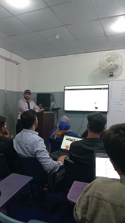 Shopify Instructor Sir Waqas delivering Lecture (0322 4004698) #shopifytraining - YouTube