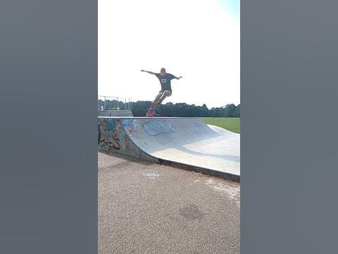 Ollie into Quarter - YouTube