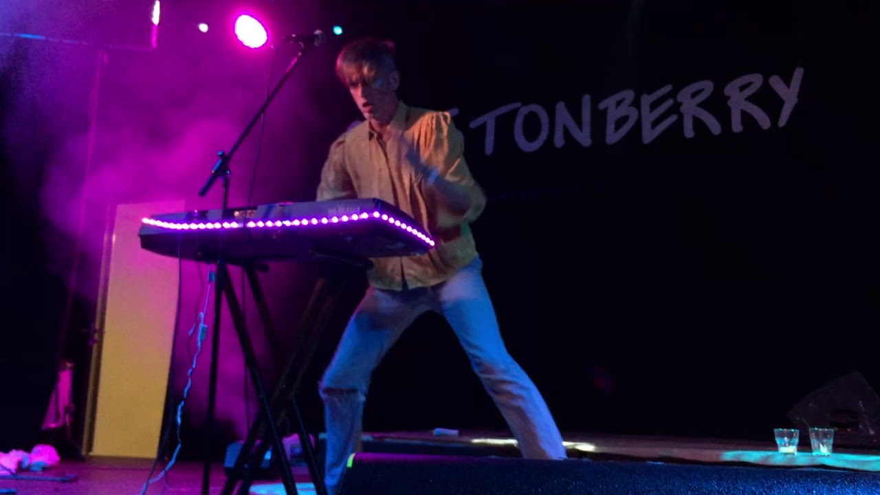 Stephen Paul Taylor – Single and Seventeen, Moscow 20.04.18 - YouTube