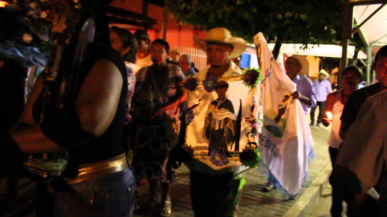 Cururu na Festa de São Benedito em N. S. do Livramento-MT, 01 maio 2015 ...