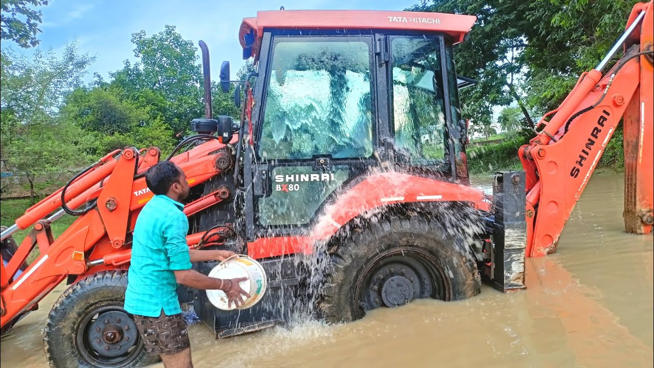 JCB Washing With Fun in pond !! 🚜 Mohanta Xpert JCB Backhoe going Pond ...