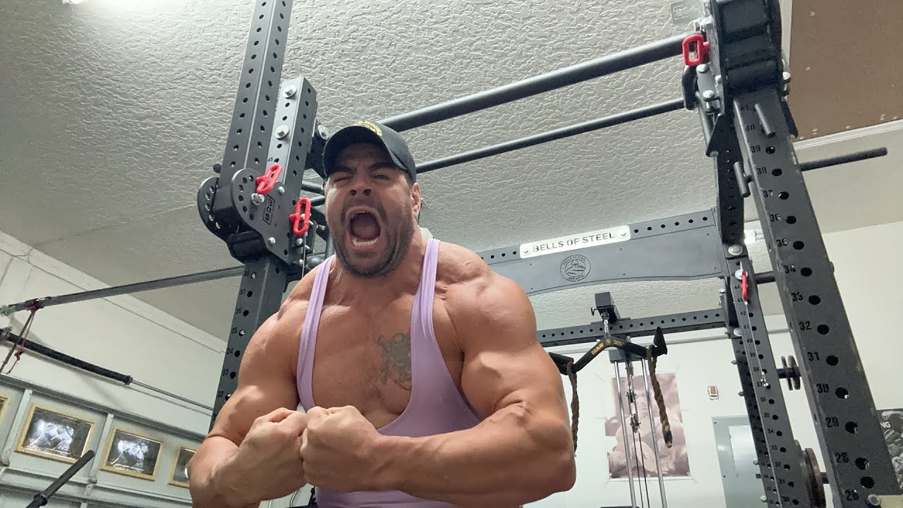 Eric Bugenhagen is attempting THICK HORSE MASSIVE BENCH PRESS at NOON ...