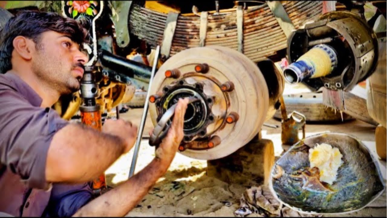 Experts Worker See How Was The Replace Bearing Grease Work & Fix Of ...
