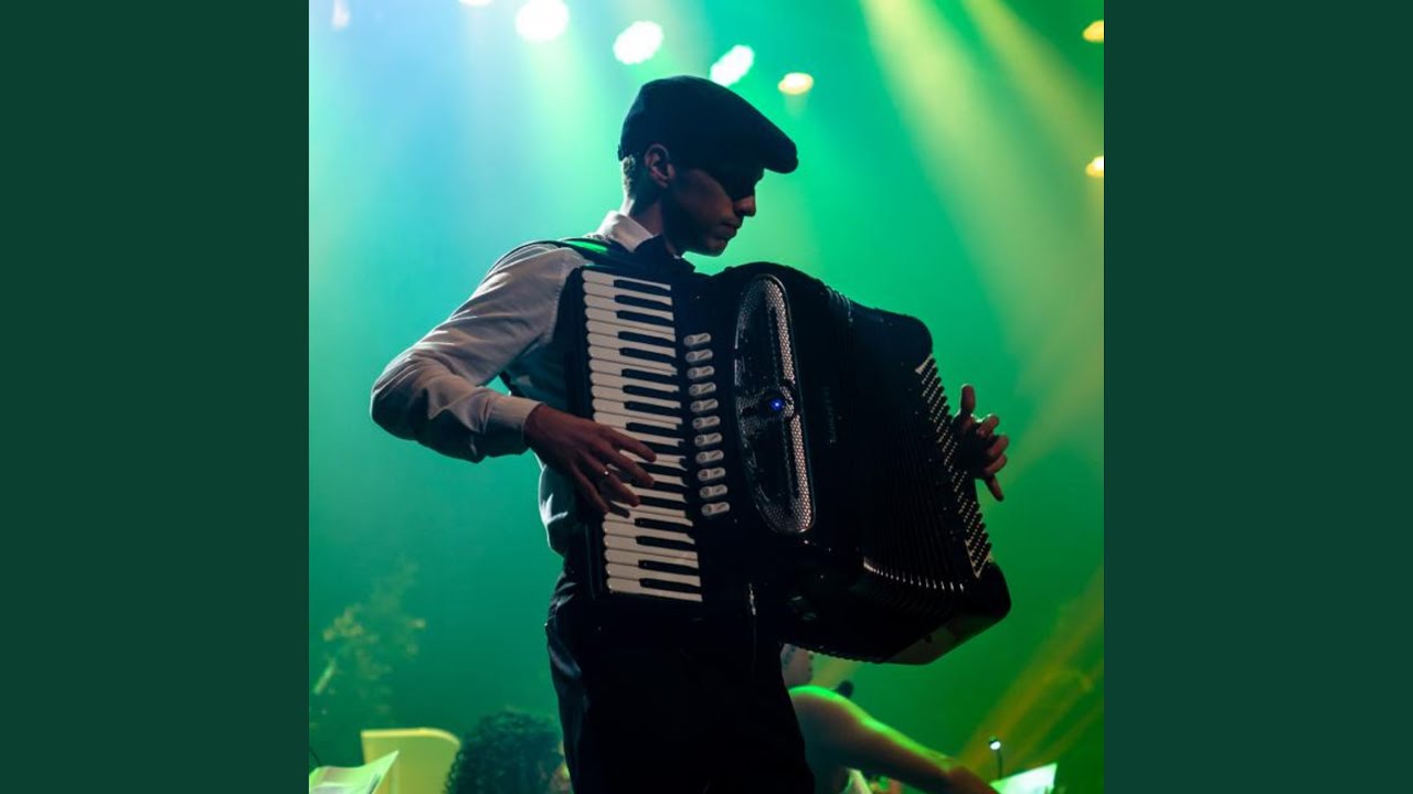 Beat It (Acordeon Instrumental) - YouTube