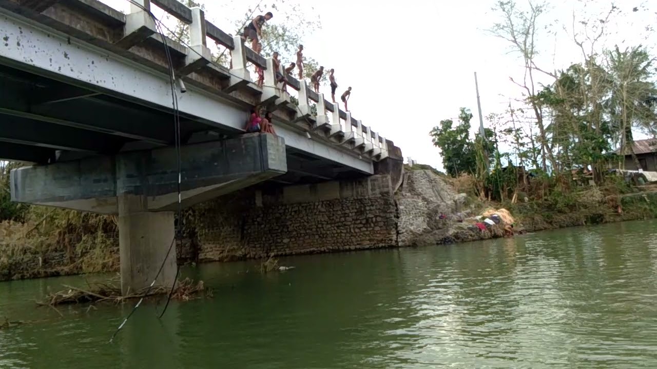 naliligo sa ilog. - YouTube