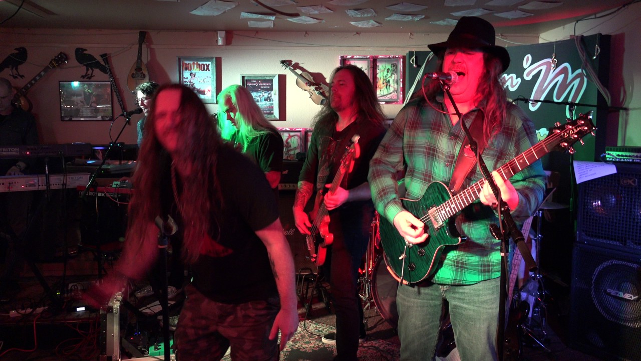 Fever 103 "Cold As Ice" - YouTube