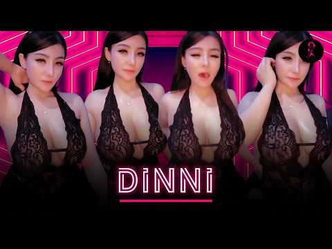 Dinni in a Minimalist Elegant Black Outfit | Classy & Modern Look